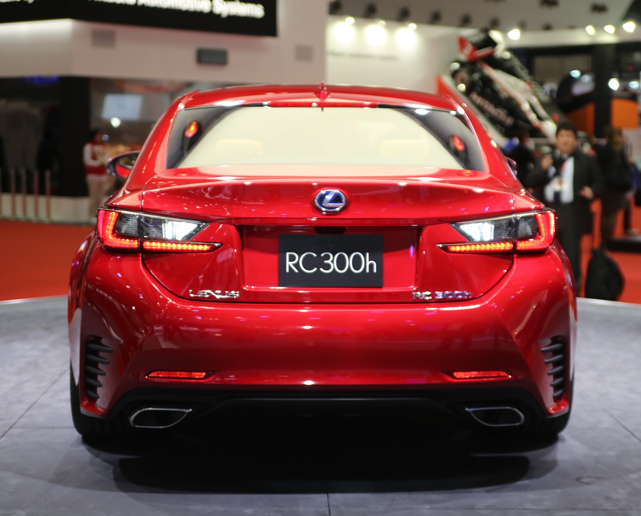 レクサスrc300h f - 『レクサスrc』の動画・画像・評価情報！