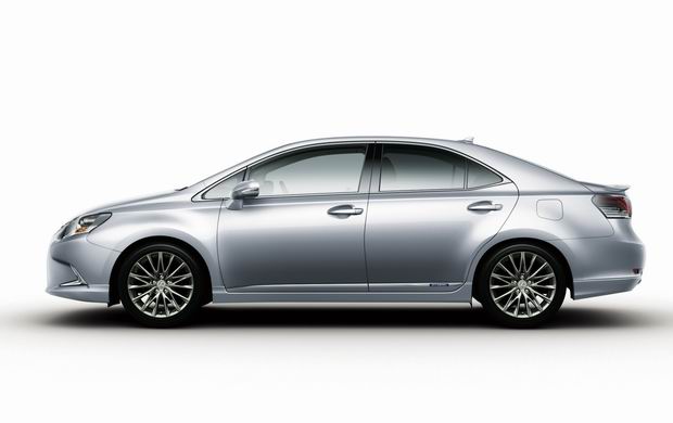 Lexus_Hs250_1301_09 画像｜新しいレクサスHS250h画像ギャラリー ─ スピンドルグリルを得たハイブリッドサルーン ...