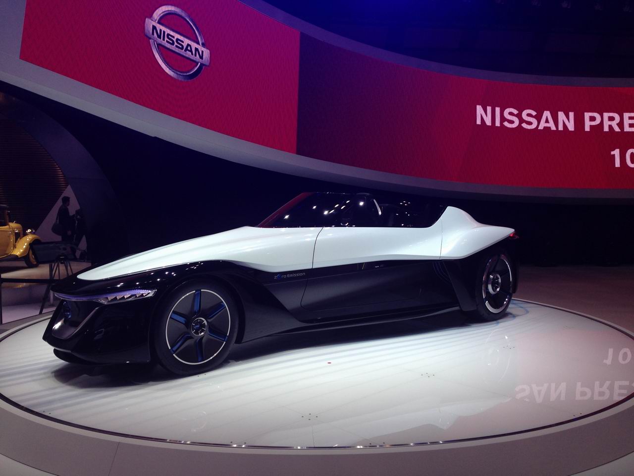nissan_press_tms201312 画像｜日産ブースが表現する現在・過去・未来とは？【東京モーターショー2013 ...
