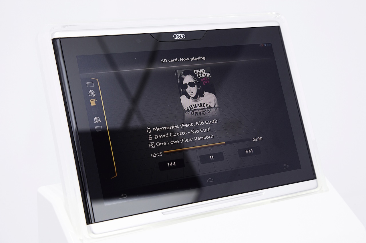 CES Las Vegas 2014 画像｜アウディがタブレット端末「Audi Smart Display」を狙うのは？ | clicccar.com