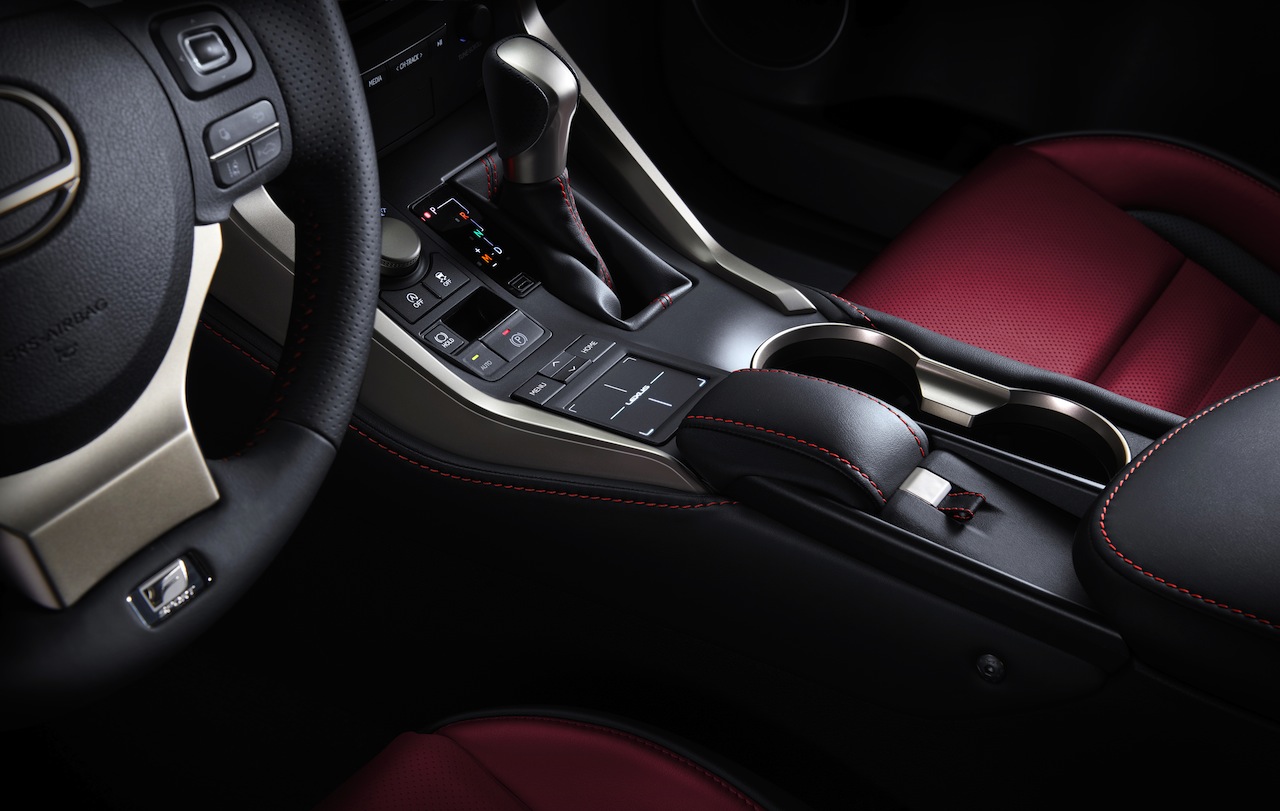 LEXUS_NX_05 画像｜「レクサスNX」はレクサス初の2.0Lターボ搭載 | clicccar.com