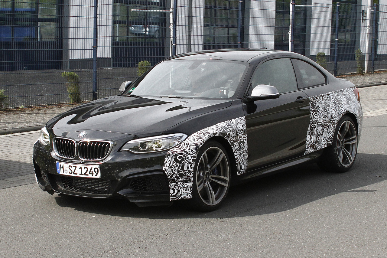Spy-Shots of Cars 画像｜BMW M2ほぼ詳細判明! | clicccar.com