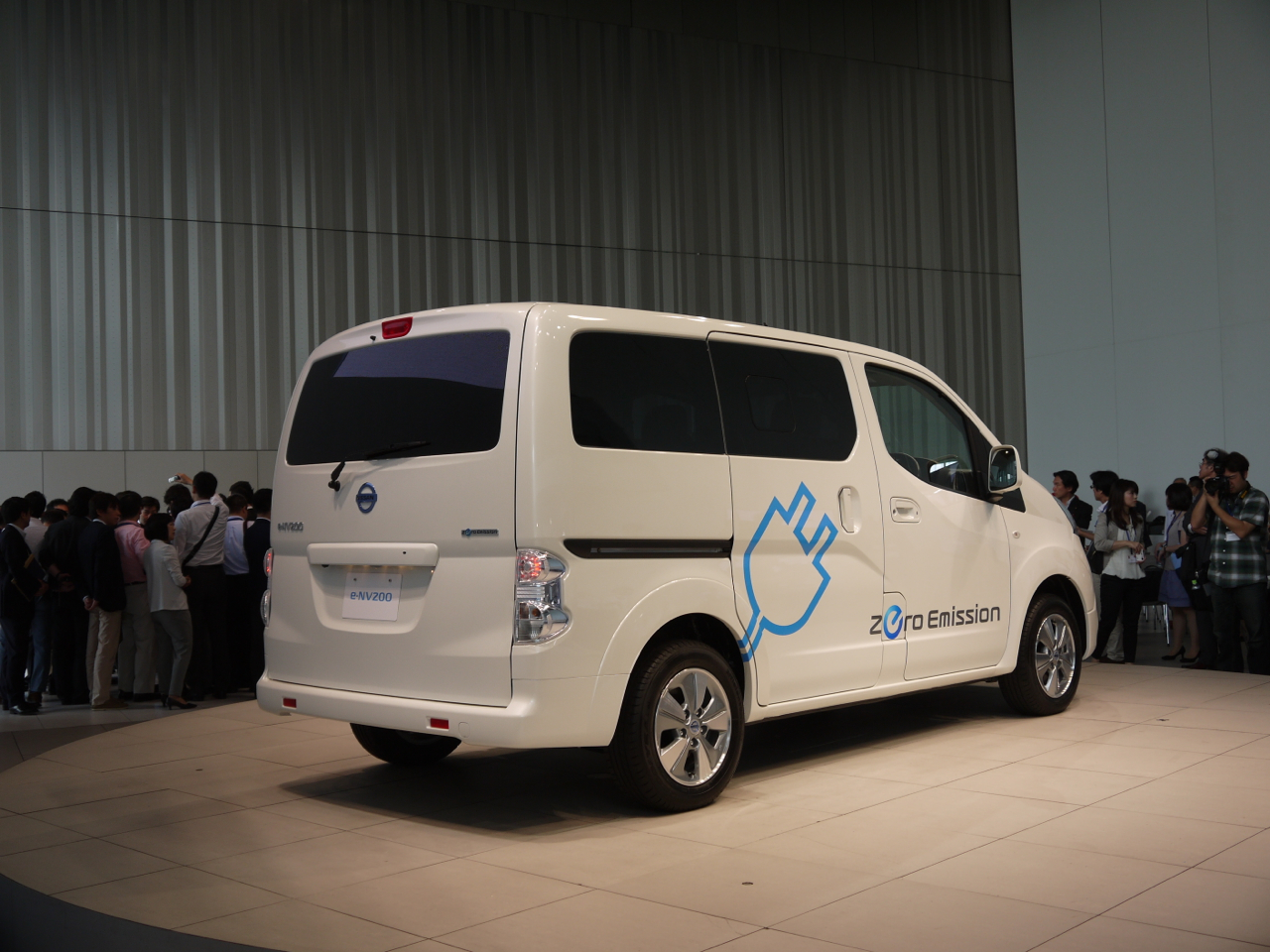 e_nv200_03 画像｜日産e-NV200は商用車こそEVが適任と自信とともに発表 | clicccar.com