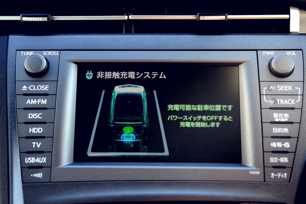TOYOTA_Wireless_Charging4 画像｜「ワイヤレス充電」はEV・PHV普及の切り札となるか? | clicccar.com