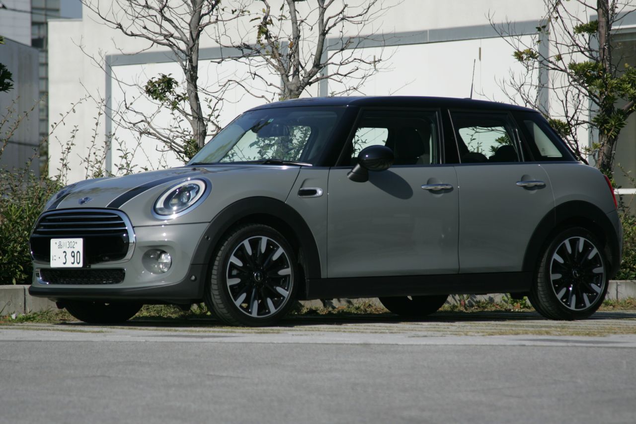 MINI_5DOORS_19 画像｜MINI 5ドアはやっぱりミニなのか？ | clicccar.com