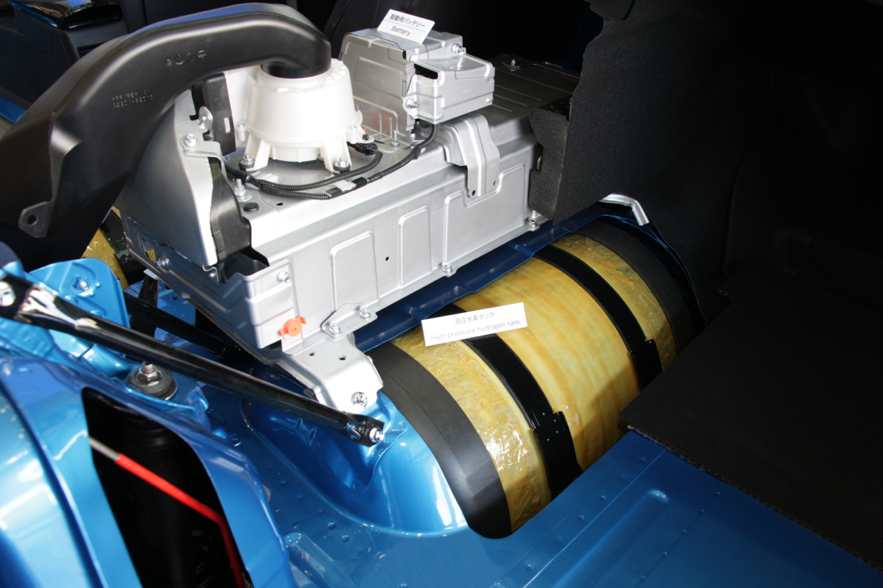 MIRAI_01 画像｜トヨタ・MIRAIが事前受注400台超で増産体制へ？ | clicccar.com