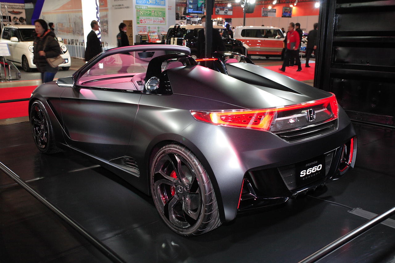 S660_2 画像｜ホンダ・S660は軽量化を狙ってソフトトップを採用【東京オートサロン2015】 | clicccar.com