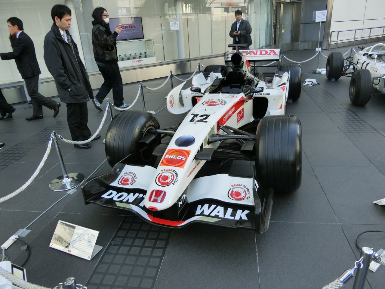 HONDA_F1_2015_YURI_07 画像｜【F1女子がゆく! McLaren-Honda2015記者会見】初体験レポート! バトン ...