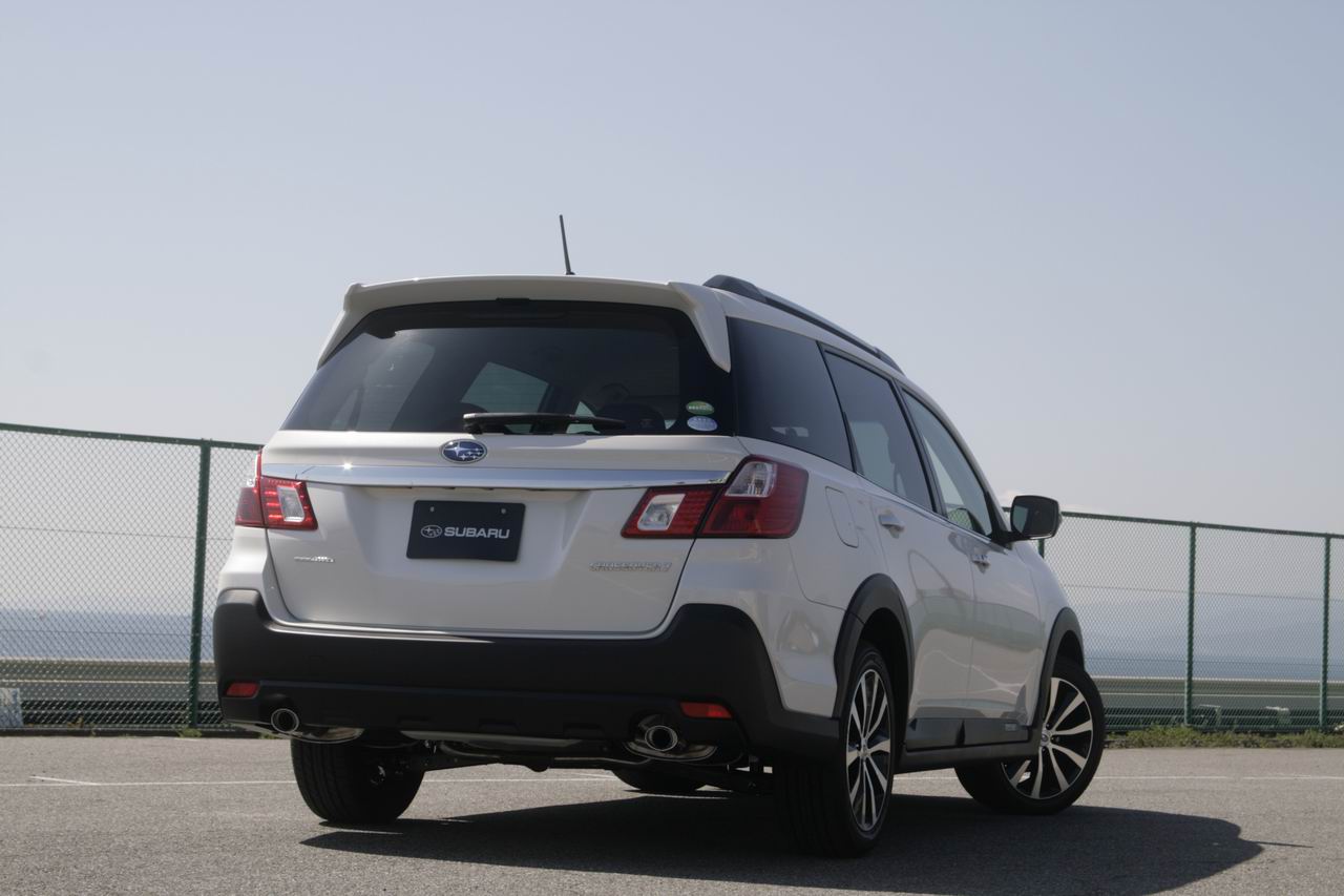 Subaru_CROSSOVER7_105 画像｜エクシーガ「クロスオーバーセブン」画像ギャラリー－価格255.5万円の2.5ボクサー7 ...