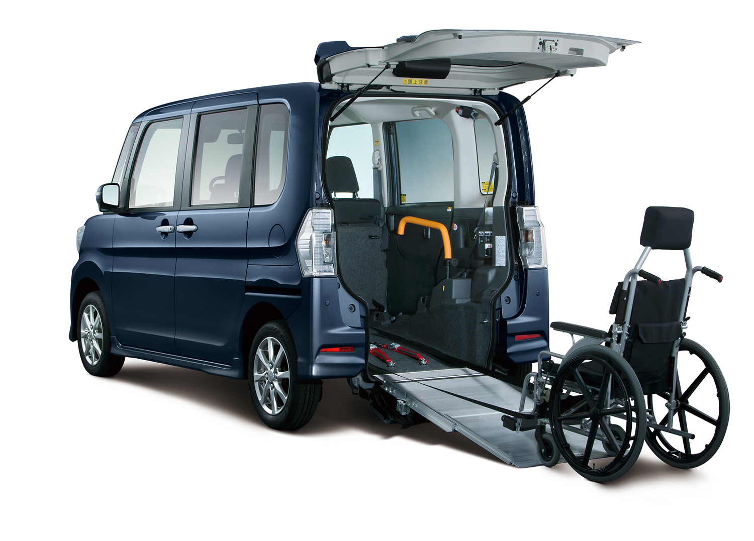 tanto_custom_150427005 画像｜カメラとレーザーで「衝突回避」性能を高めたダイハツ新型タント | clicccar.com