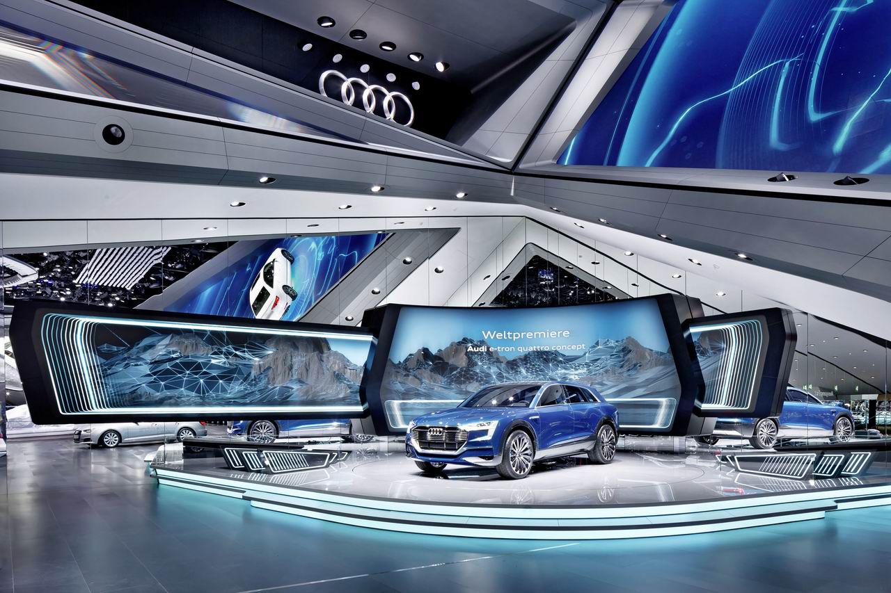 Audi booth at the Frankfurt International Motor Show 2015 画像｜アウディの電気自動車 ...