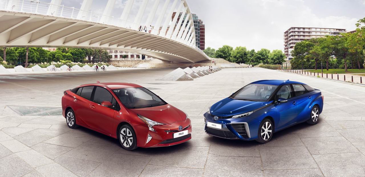 euro_prius_2015023 画像｜新型プリウス「燃費4.0L/100km」を表示！ 4代目は4がキーワードか？【フランクフルト ...