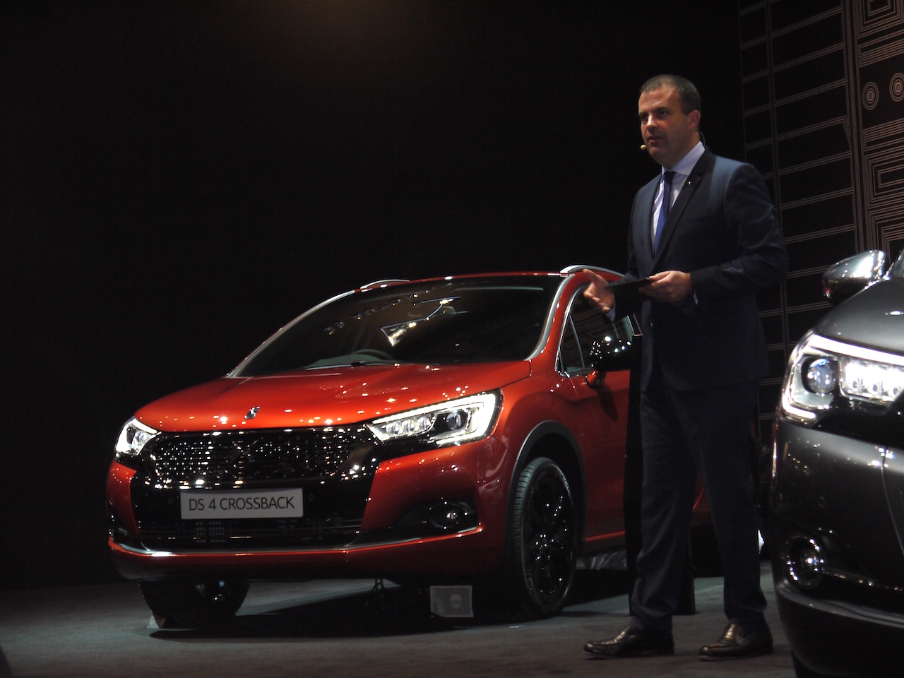 DS_08 画像｜【東京モーターショー15】60周年を迎えた「DS」が高級ブランドとしてシトロエンから独立 | clicccar.com