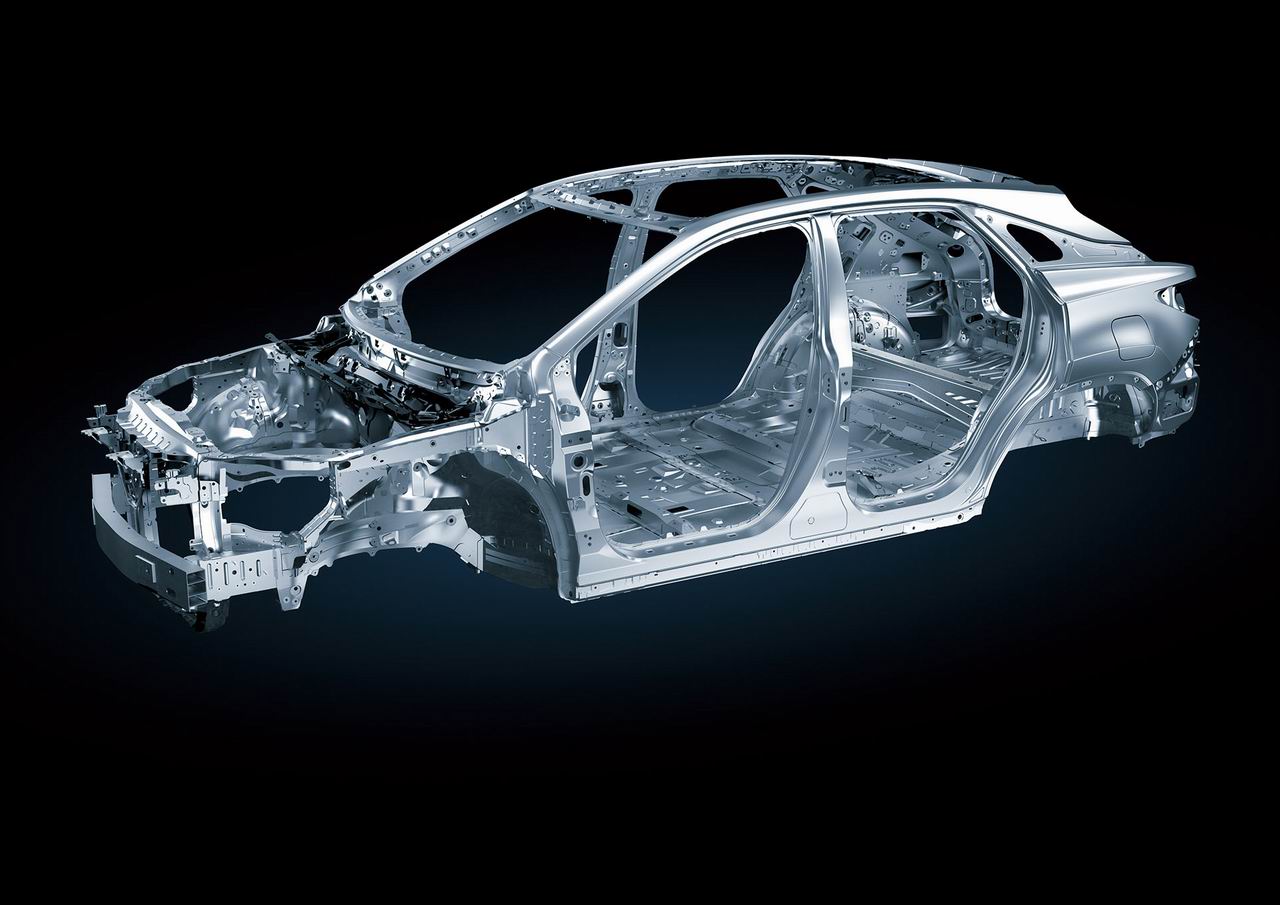 Lexus-rxj1510_216 画像｜新しいレクサスRXは2リッターターボも用意して495万円から | clicccar.com