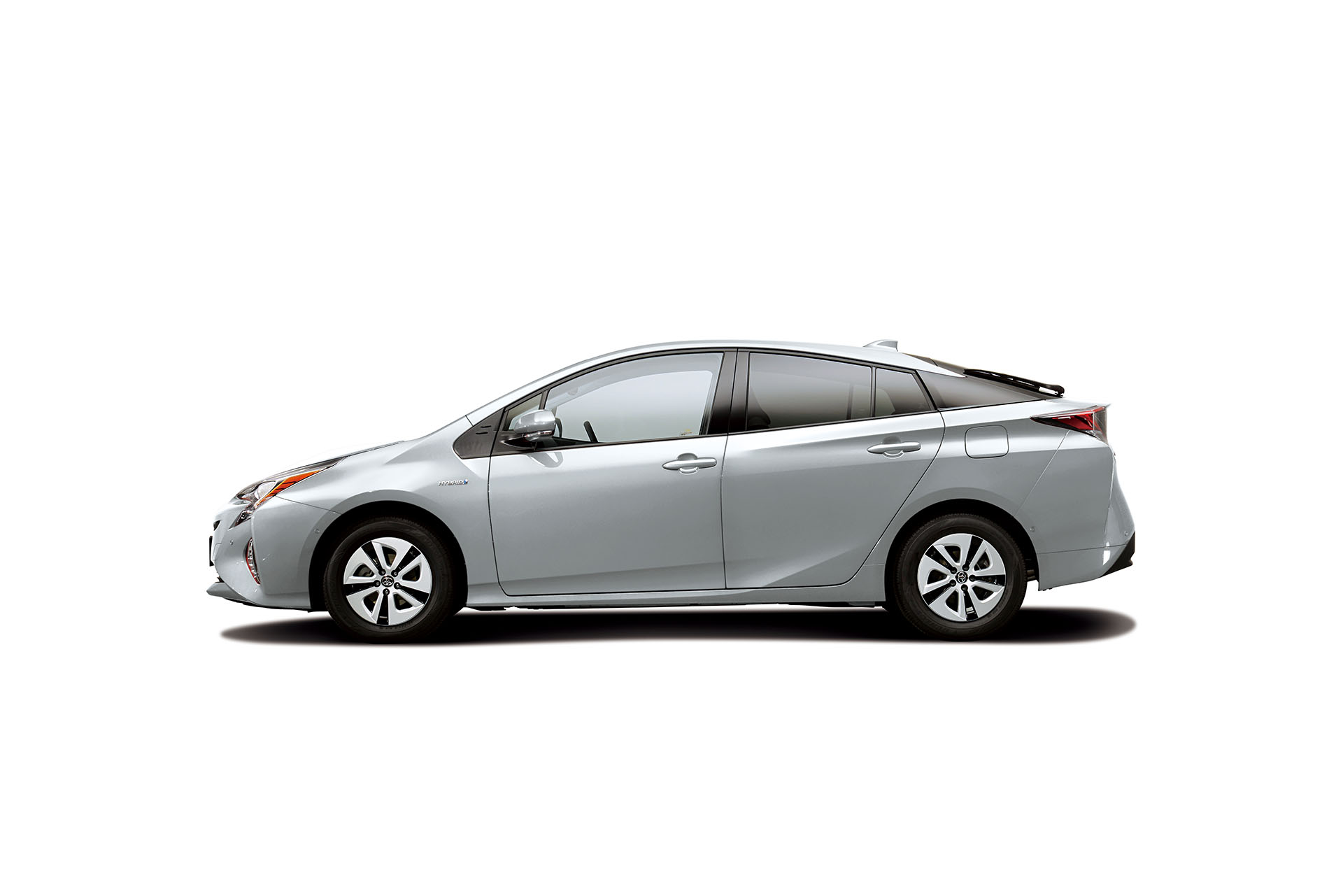 new_prius_25 画像｜国内向け新型プリウスの外観デザインとサイズはどうなる？ | clicccar.com