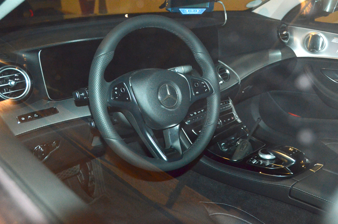 DSC_0037 画像｜メルセデスベンツEクラス次世代型、インパネ詳細完全公開! | clicccar.com