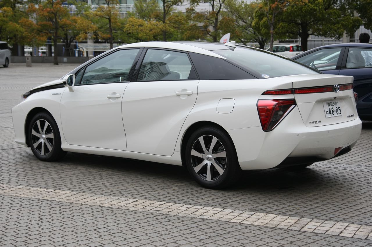 20150415Mirai_75 画像｜clicccar of the year2015はトヨタ・MIRAIに！ | clicccar.com