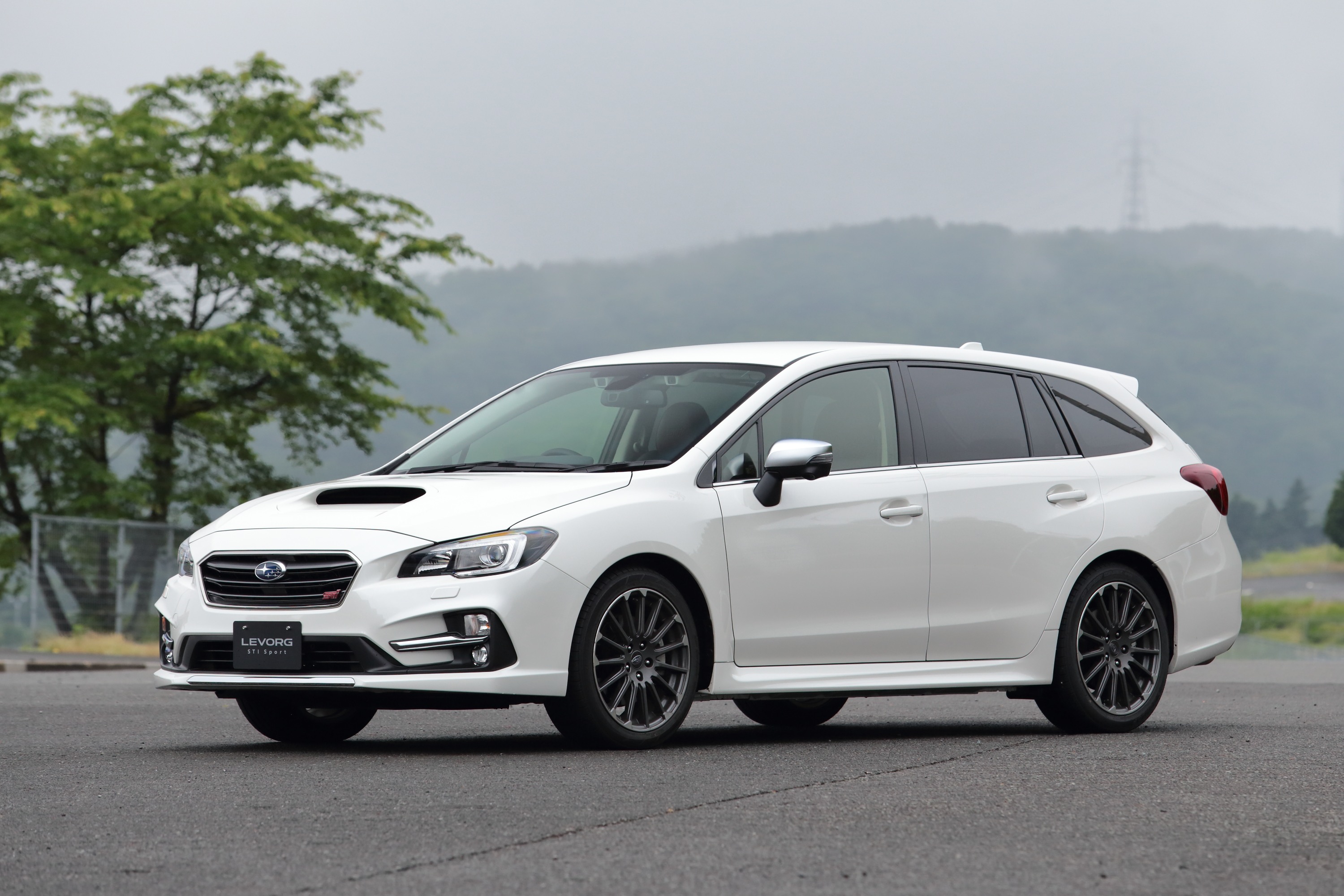 SUBARU_LEVORG_STI_08 画像｜スバル・レヴォーグ「STI Sport」の乗り味はノーマルを超越!? | clicccar.com
