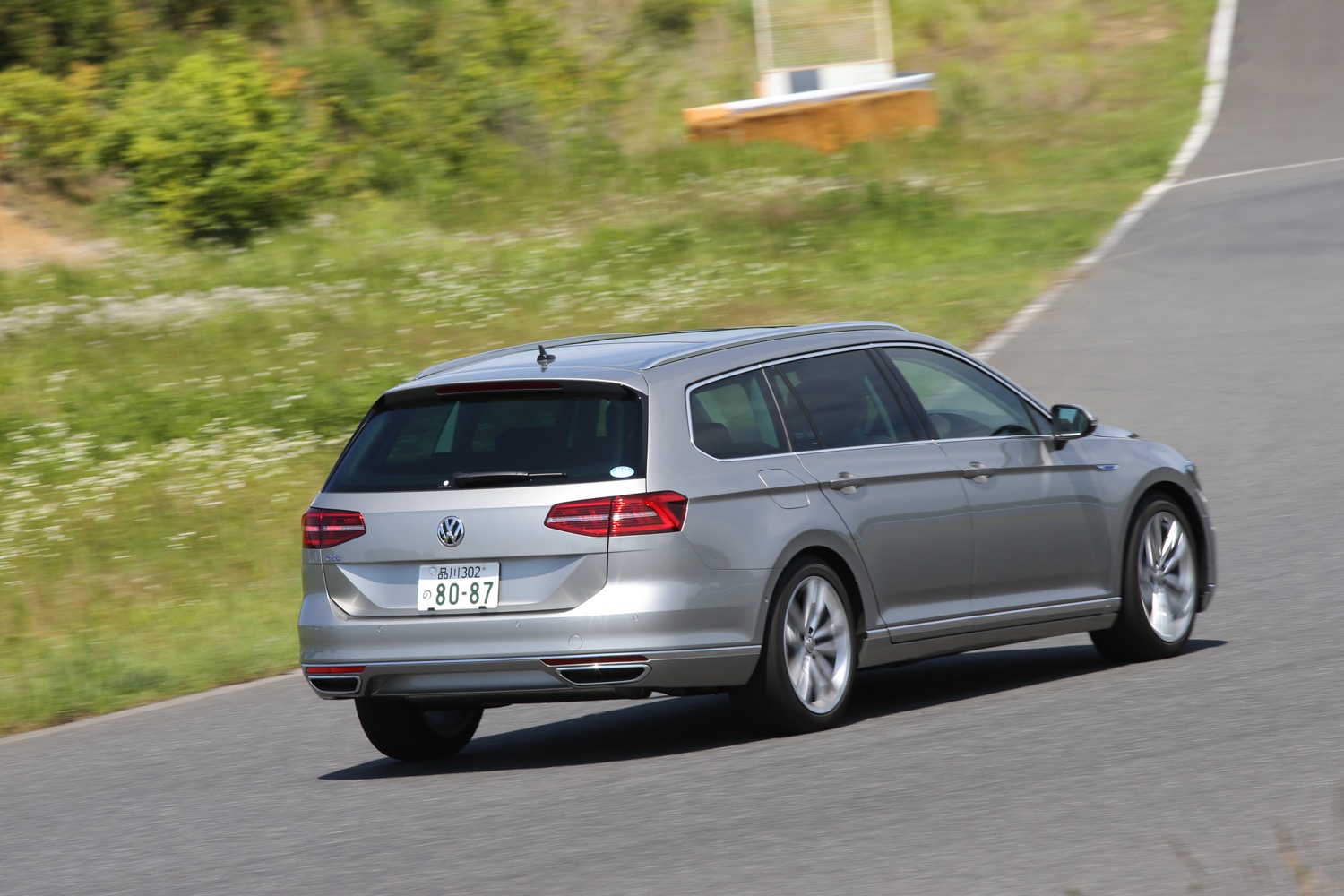 VW_PASSAT_GTE_06 画像｜VWのプラグインハイブリッド第2弾「パサートGTE」もスポーティな走りが魅力 | clicccar.com