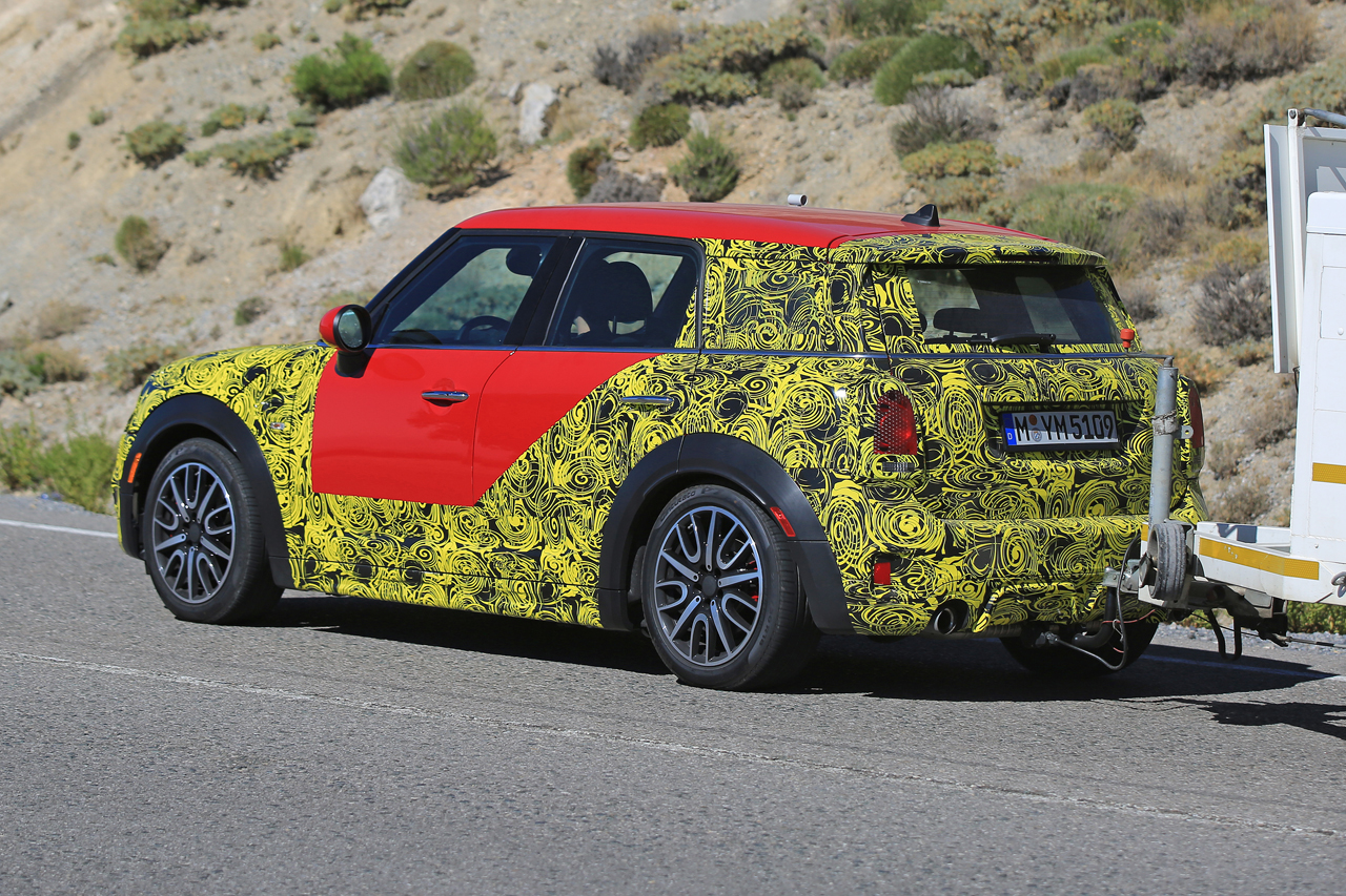 画像｜「ベイビーBMW・X1」!? MINIクロスオーバー次期型、最終テストを目撃 | clicccar.com