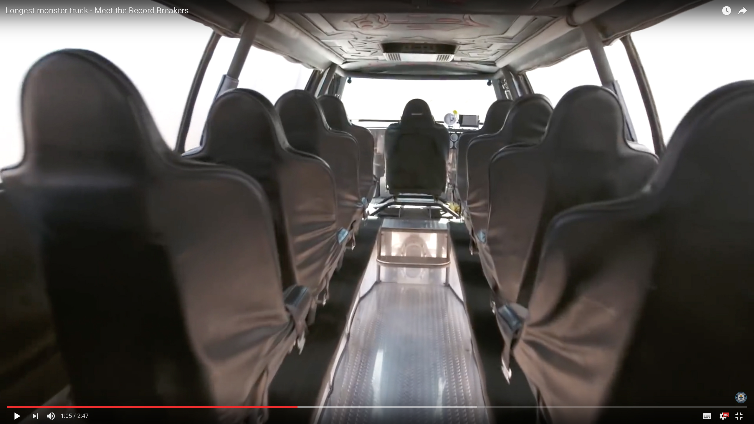 Longest_Monster03 画像｜超ゴージャス！世界でいちばん長いモンスタートラック【動画】 | clicccar.com