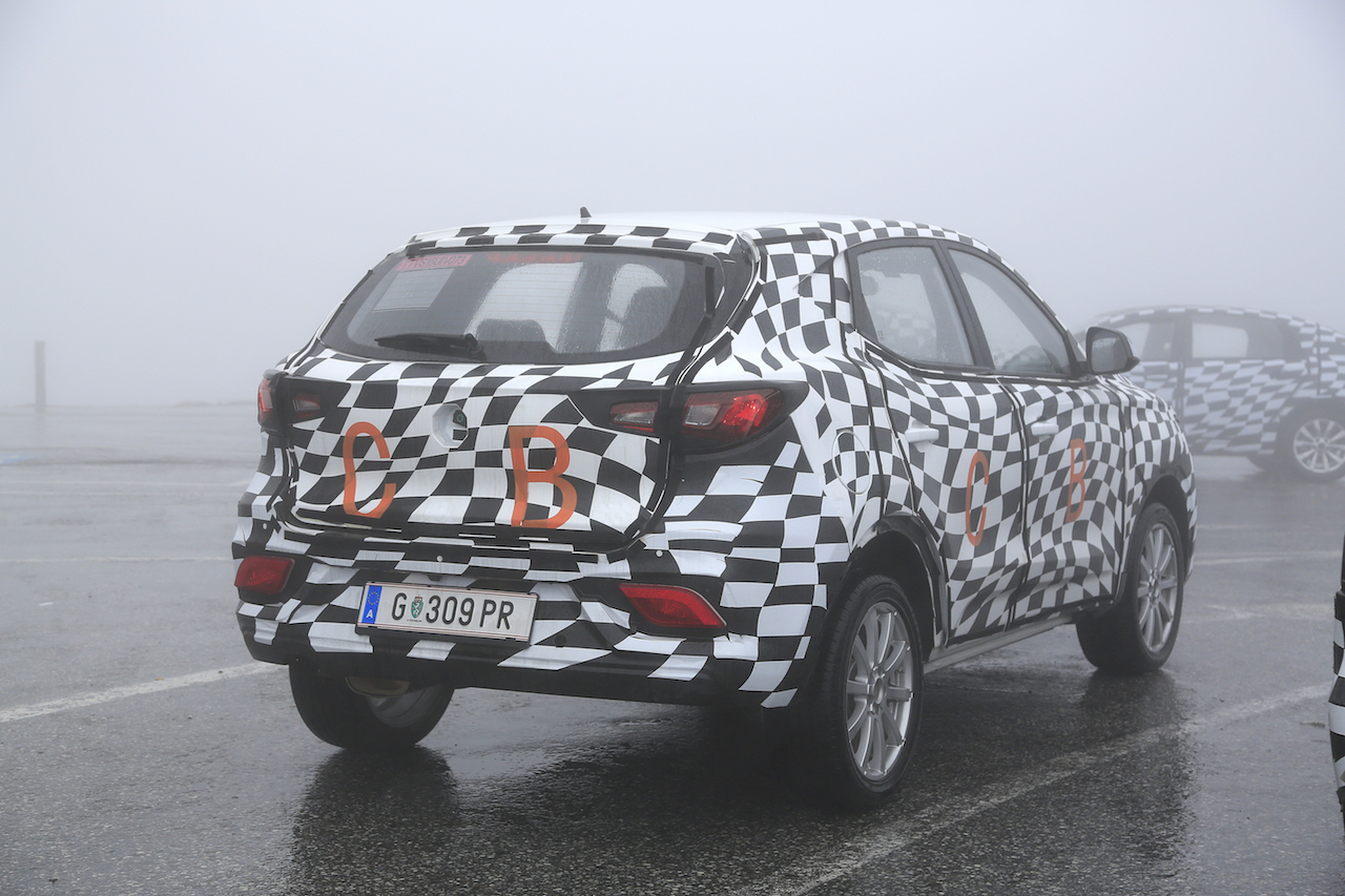 MG ZS (10) 画像｜マツダ・CX-3の……!? MGから新型SUVが登場！ | clicccar.com