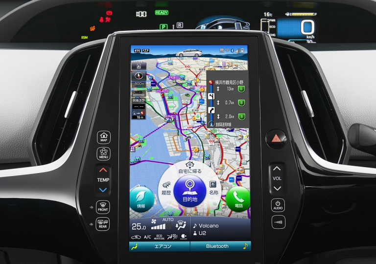 TOYOTA_PRIUS-PHV 画像｜動画で見る新型「プリウスPHV」の先進ディスプレイ機能！ | clicccar.com