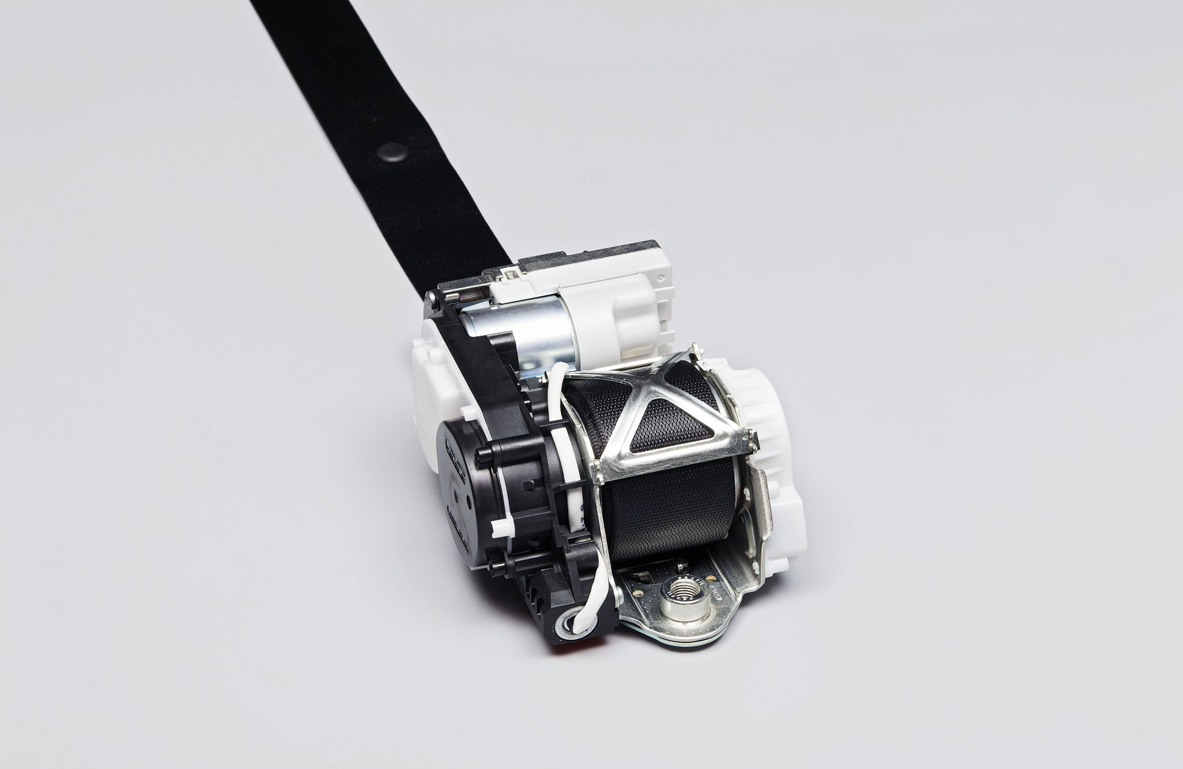 Active Control Retractor 画像｜自動車が交通事故を起こさない社会を実現するための技術とは？【人とくるまのテクノロジー展 ...