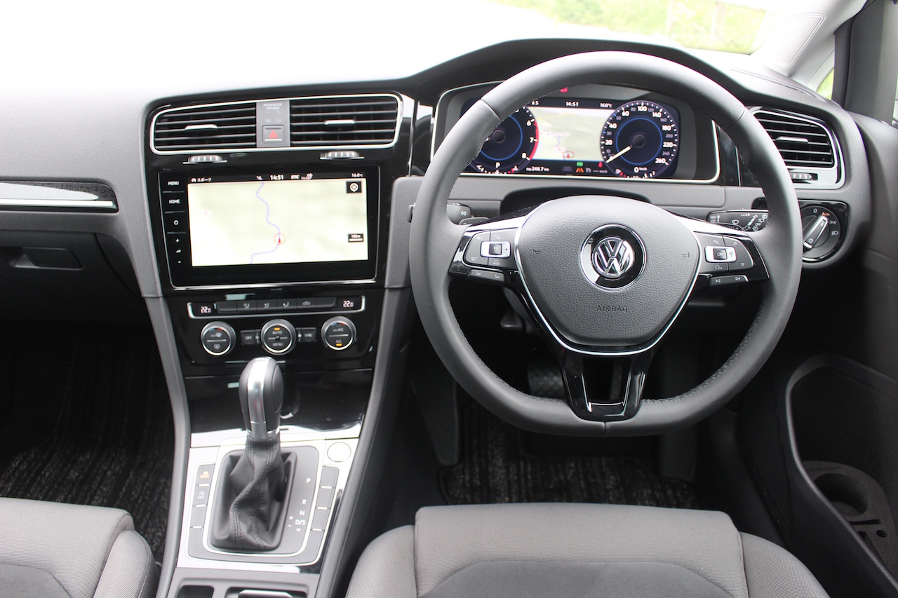 vw_golf_10 画像｜「新型」を謳う、フォルクスワーゲン・ゴルフ。装備面の見どころは？ | clicccar.com