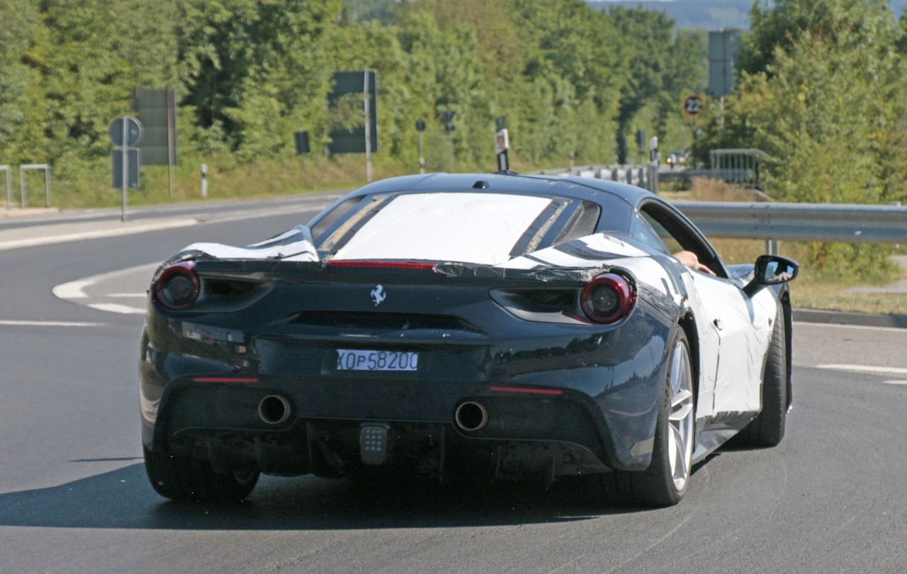 Ferrari 488 Mule 14 画像｜フェラーリ栄光の「GTO」復活か！謎の488GTB、ニュル高速テストに姿見せる ...