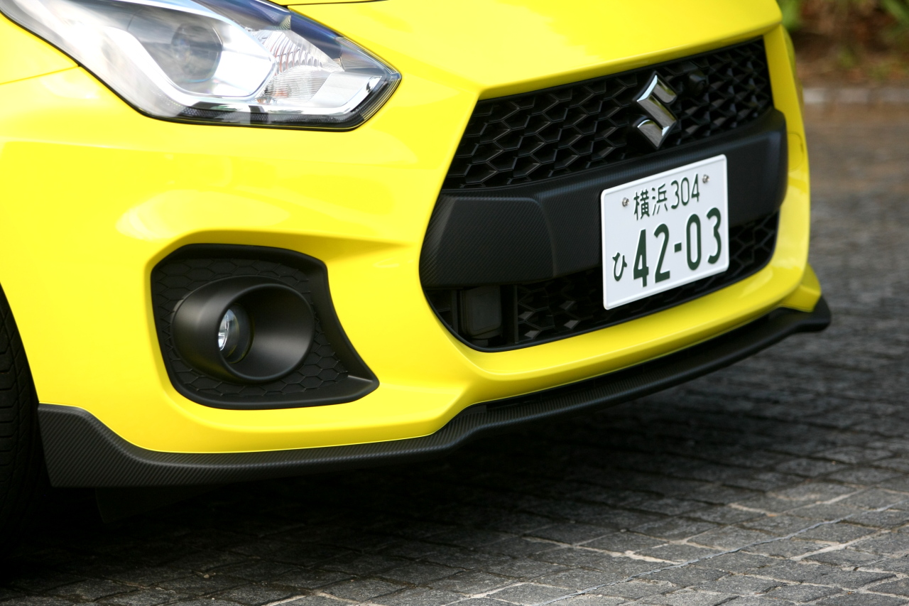20170926Swift Sport_014 画像｜【新車試乗】70kgものシェイプアップを実現した新型スイフトスポーツ。イエローのボディ ...