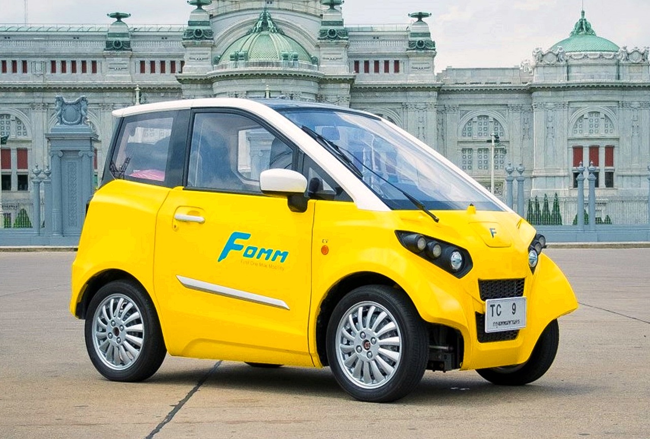 水上も移動できるEV、国内ベンチャー「FOMM」が今年12月タイで発売開始！ | clicccar.com