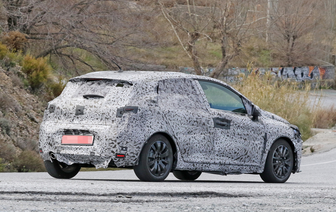 Renault Clio 9 画像｜9月デビューか？ ルノー「ルーテシア」新型、EVも設定へ | clicccar.com