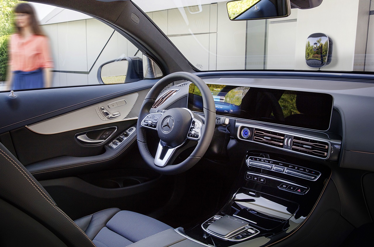Mercedes-Benz_EQC 画像｜ついに新型EV「EQC」がメルセデス・ベンツから登場！2019年上半期から生産へ | clicccar.com