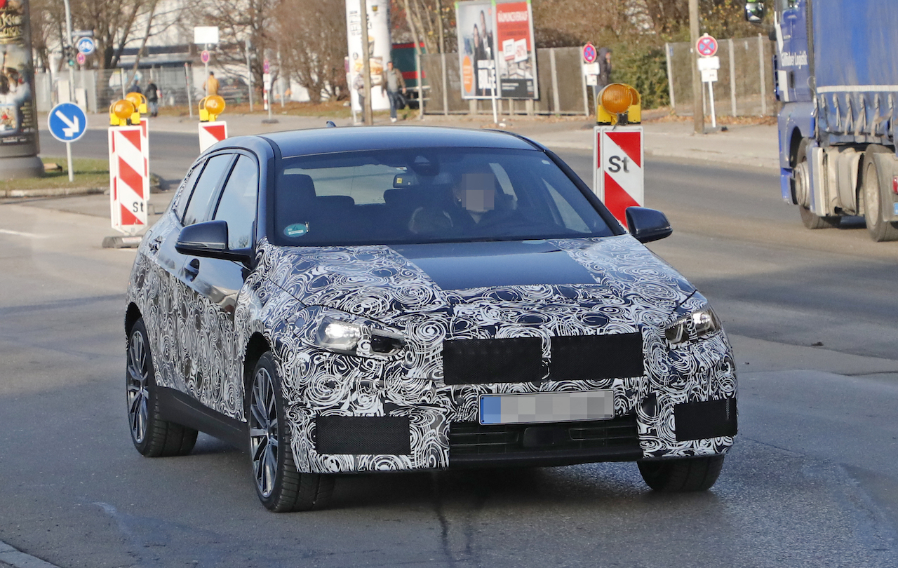 BMW 1 Series 1 画像｜どう進化する？ BMW・1シリーズ次期型は新世代「FAAR」プラットフォーム採用 | clicccar.com