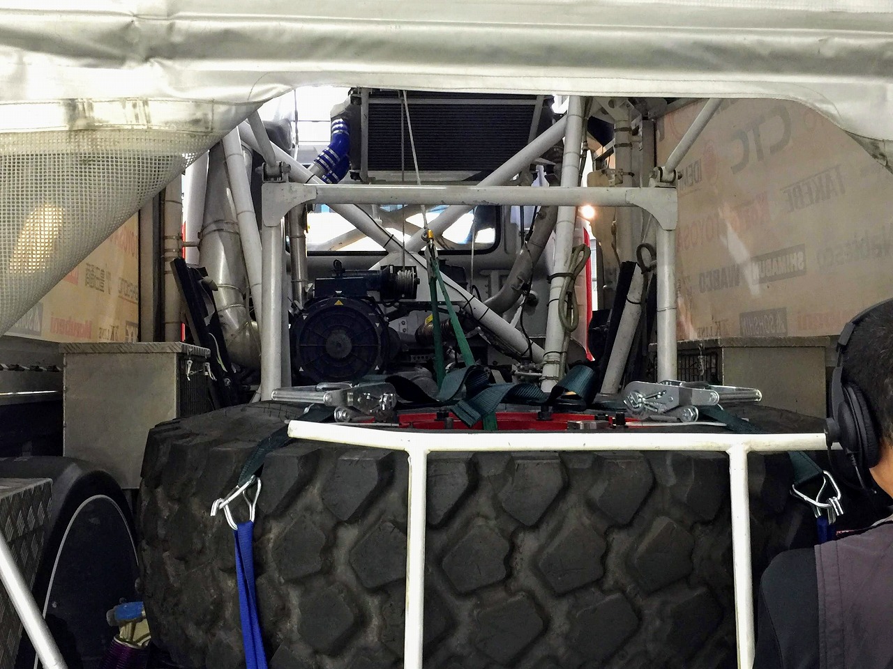 IMG_8007 (1) 画像｜地雷を避けた先には感動的な夕日！ レジェンドに聞くパリダカSPL.【クルマ塾・トヨタ編】 | clicccar.com