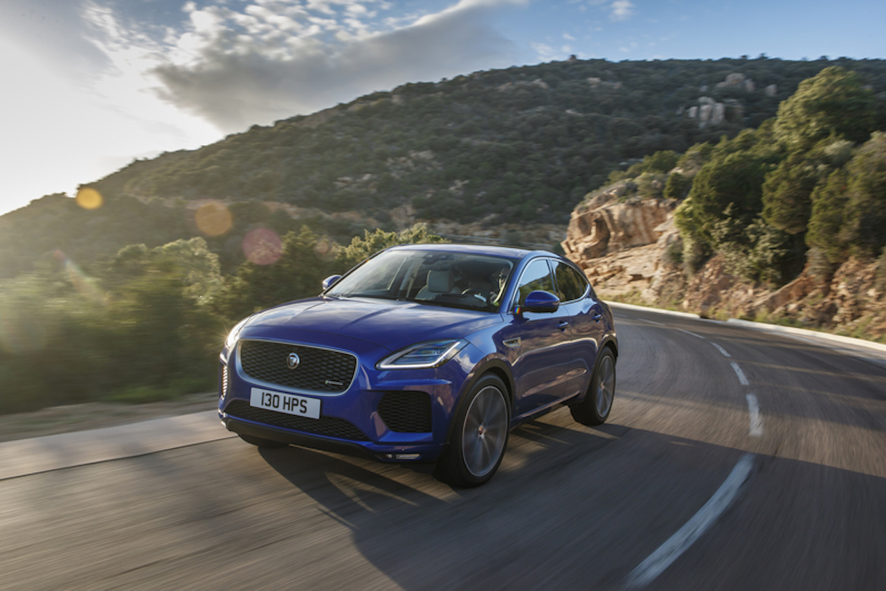 Jaguar E-PACE Corsica 画像｜【新車】2019年モデルのジャガー・E-PACEは人工知能を備えた「スマート・セッティング」を新設定 | clicccar.com