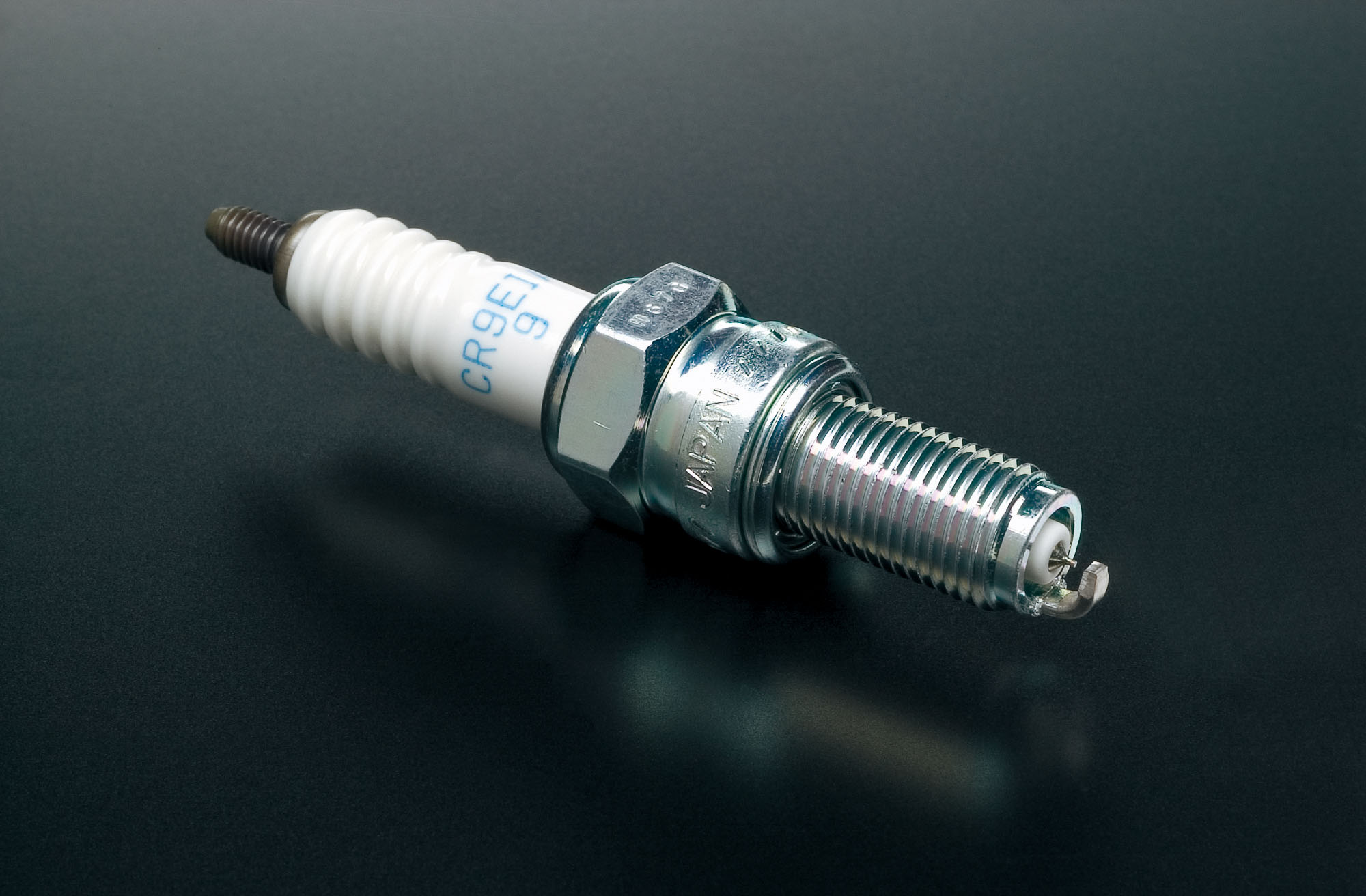 20190606_SUZUKI KATANA ENGINE 5 画像｜スズキ新型KATANA（カタナ）のポイント解説「スロットルケーブルの ...