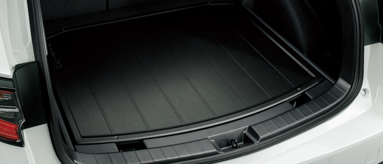 TOYOTA_COLORRA_2019917_5 画像｜TNGA化により3ナンバーサイズになった新型カローラ。居住性・積載性をチェック【新型 ...