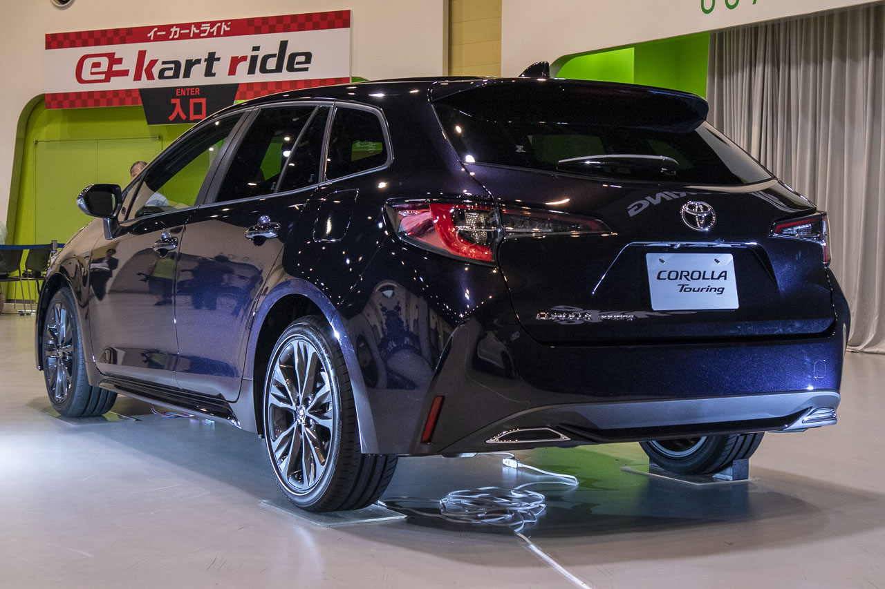 TOYOTA_COLORRA_TOURING_PURPLE_46 画像｜ついに3ナンバー化された新型カローラ／カローラ・ツーリング。日本の道路 ...