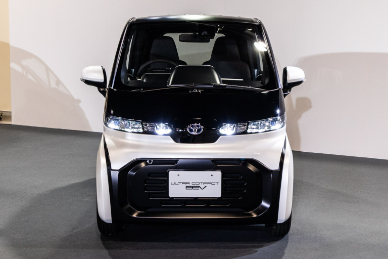 TOYOTA_ULTRA_COMPACT_BEV_3 画像｜シティコミューターとして約100kmの走行が可能。2020年冬頃に発売されるトヨタ ...