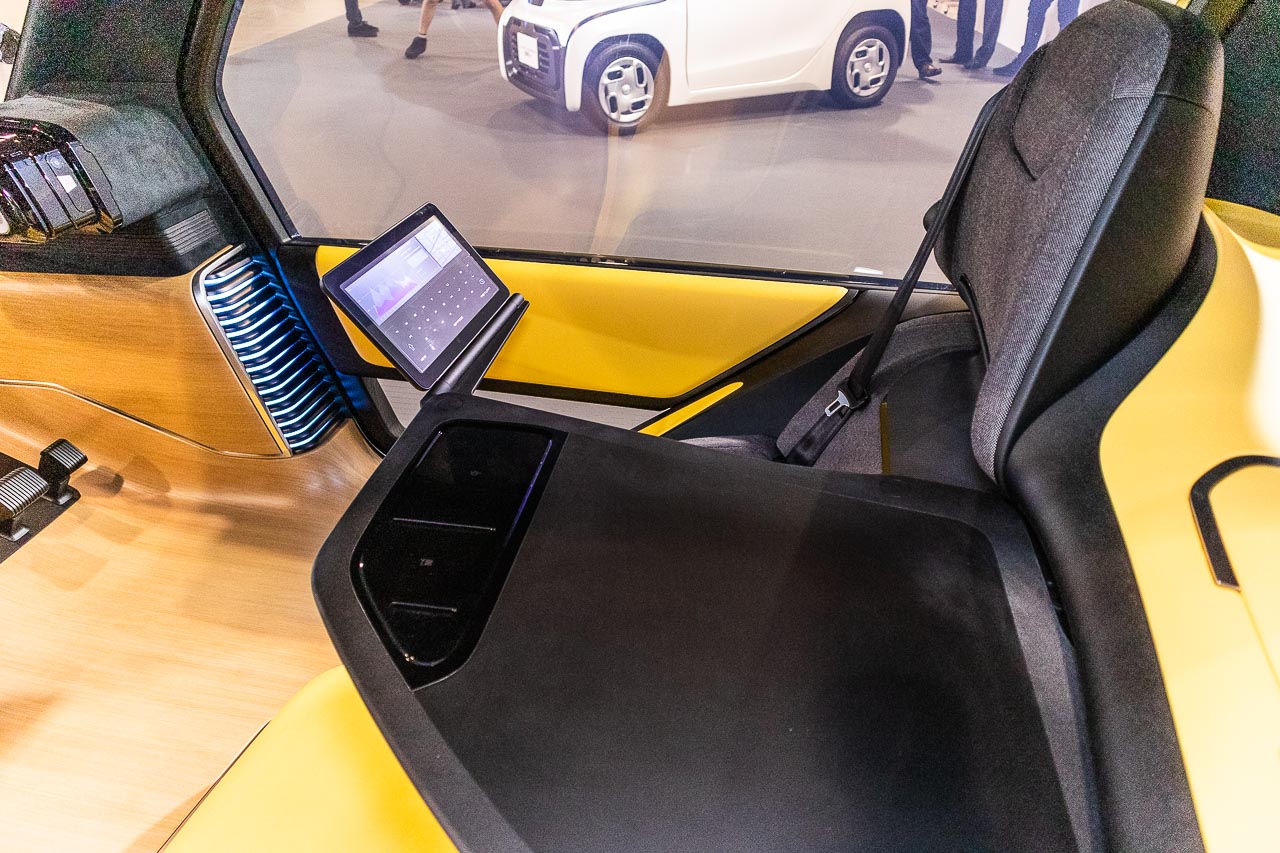 TOYOTA_ULTRA_COMPACT_BEV_BUSINESS_15 画像｜シティコミューターとして約100kmの走行が可能。2020年冬 ...