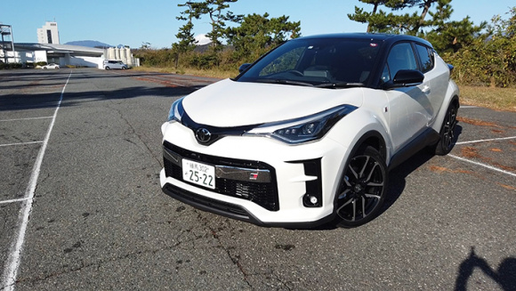 C-HR_GR (1) 画像｜解像度感高い走行感に注目！ 新設定の6MTでゴキゲンな走り【トヨタ C-HR GRスポーツ試乗 ...