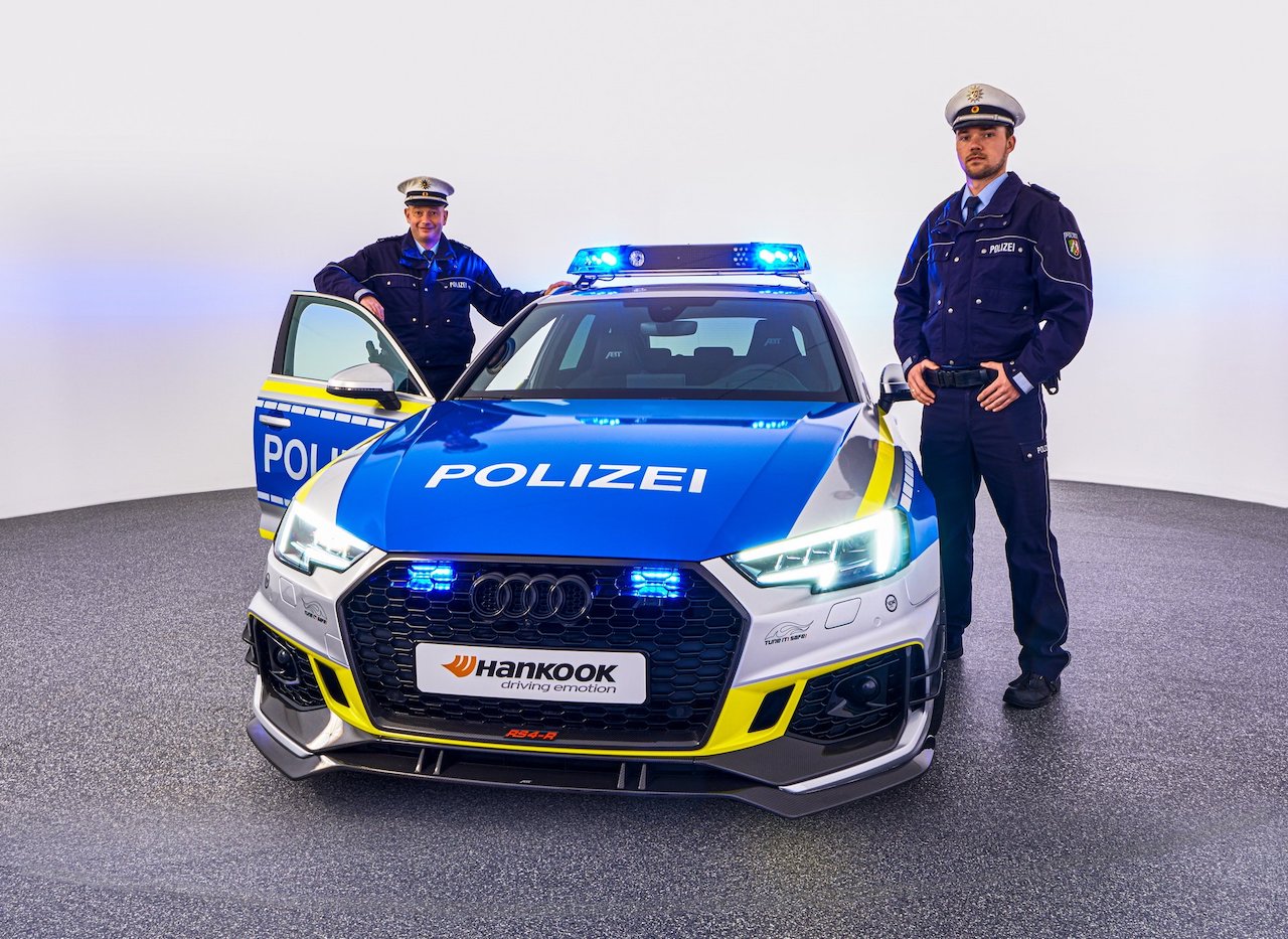 audi-rs4-r-abt-tuning-police-car-3-2 画像｜「チューンは合法で」アウディRS4、530馬力のポリスカー初 ...