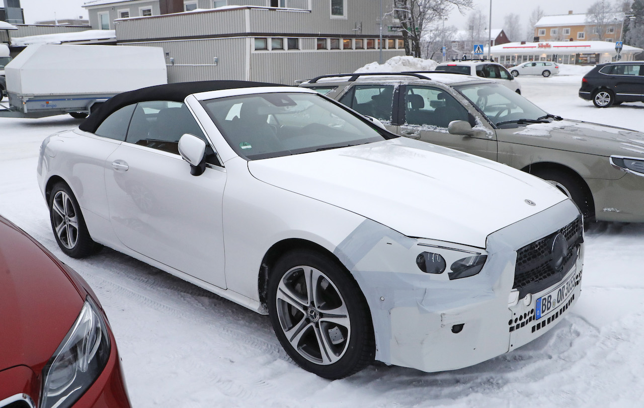 Mercedes E Convertible facelift 3 画像｜初公開はジュネーブか？ メルセデス・ベンツ Eクラス カブリオレ改良型、最新プロトからデザインを予想 ...