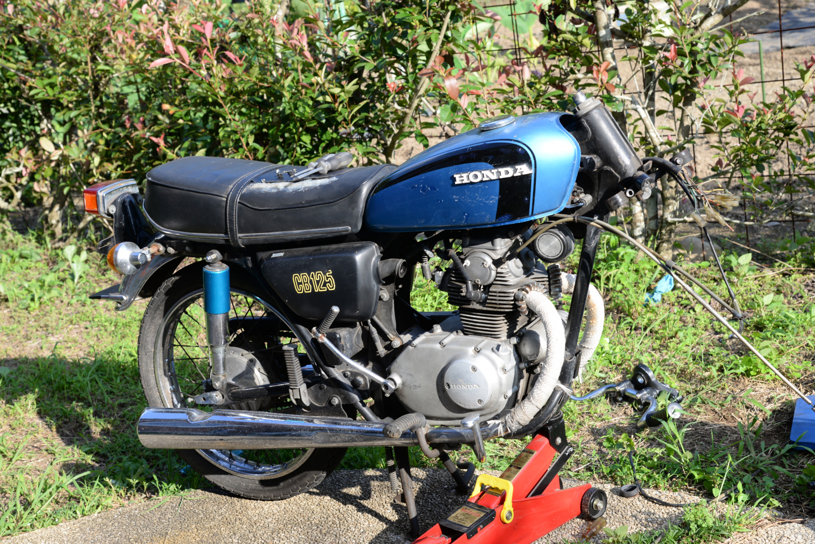 cb125k_fork06 画像｜旧車再生の基本・フロントフォークを分解する【49年前のCB125は直るのか？素人再生記 ...