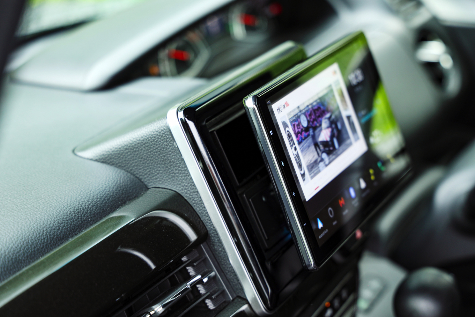 carrozzeria_DMH-SF700_13b 画像｜目から鱗のクルマでスマホ活用法！ パイオニア カロッツェリア大画面ディスプレイ ...