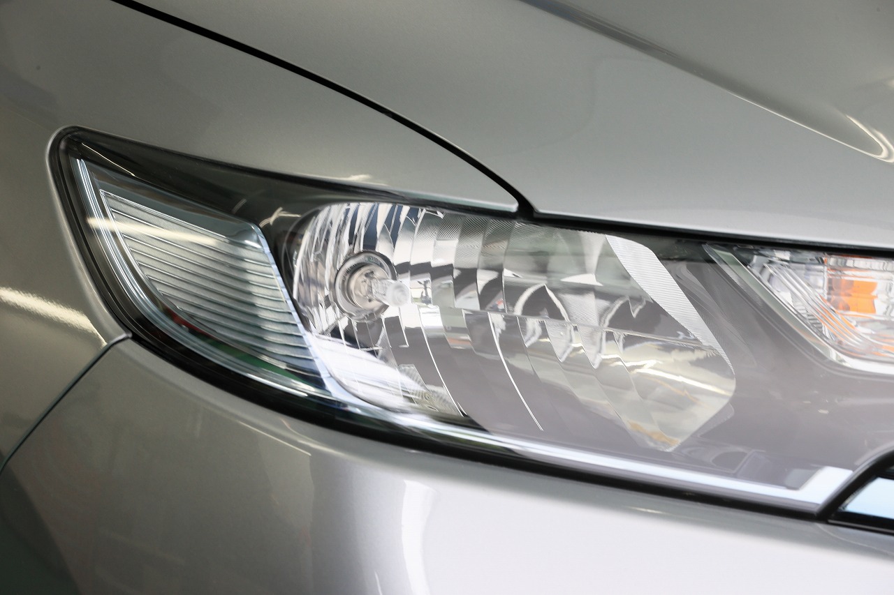 bellof_precious_ray_06 画像｜ベロフ「プレシャス・レイZ」なら1万円でLEDヘッドライトに交換！梅本まどかがやってみた ...