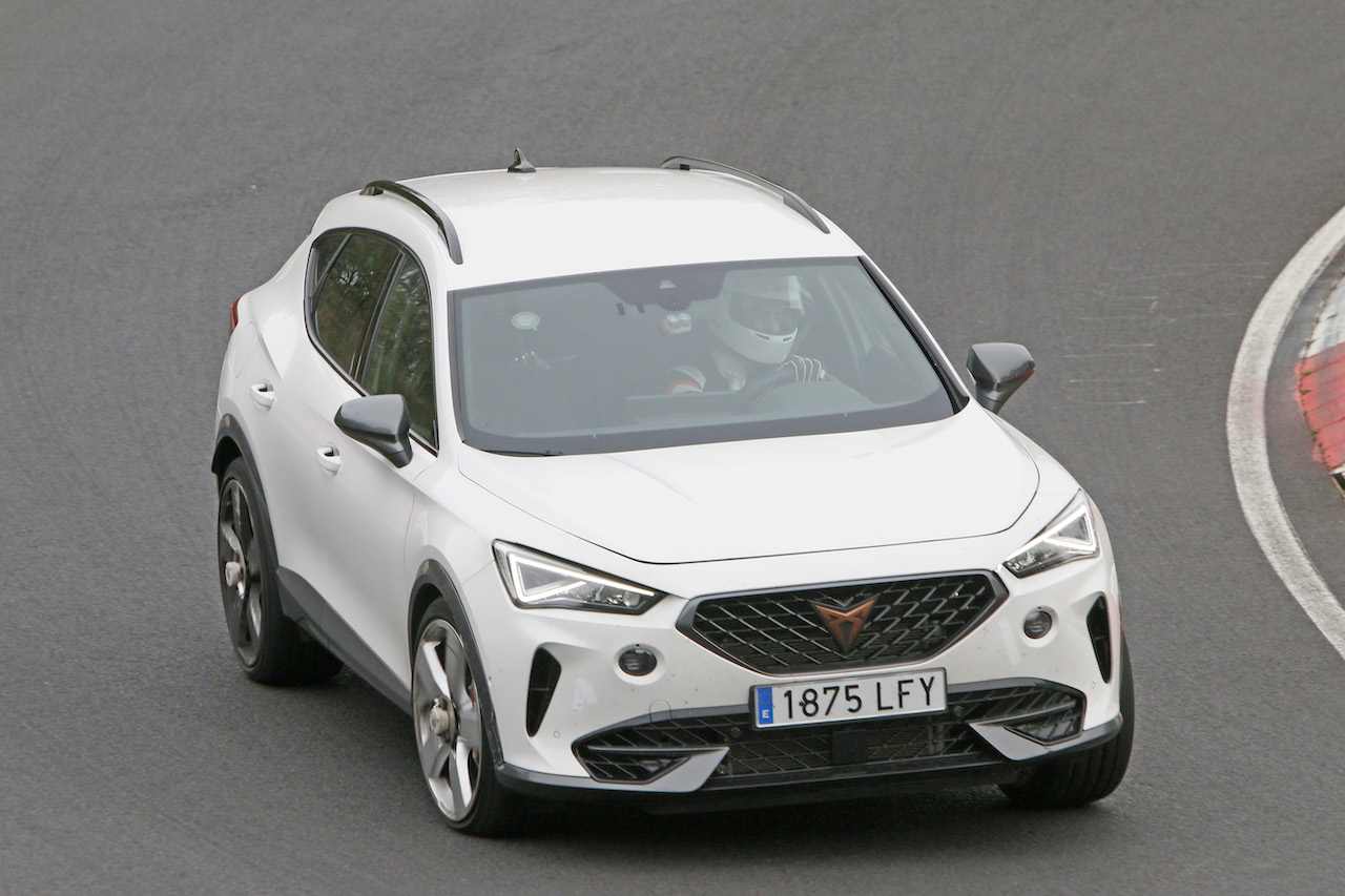 Cupra Formentor VZ 15 画像｜中身はアウディRSQ3。クプラの強力クーペSUV「フォーメンターVZ」のプロトタイプを ...