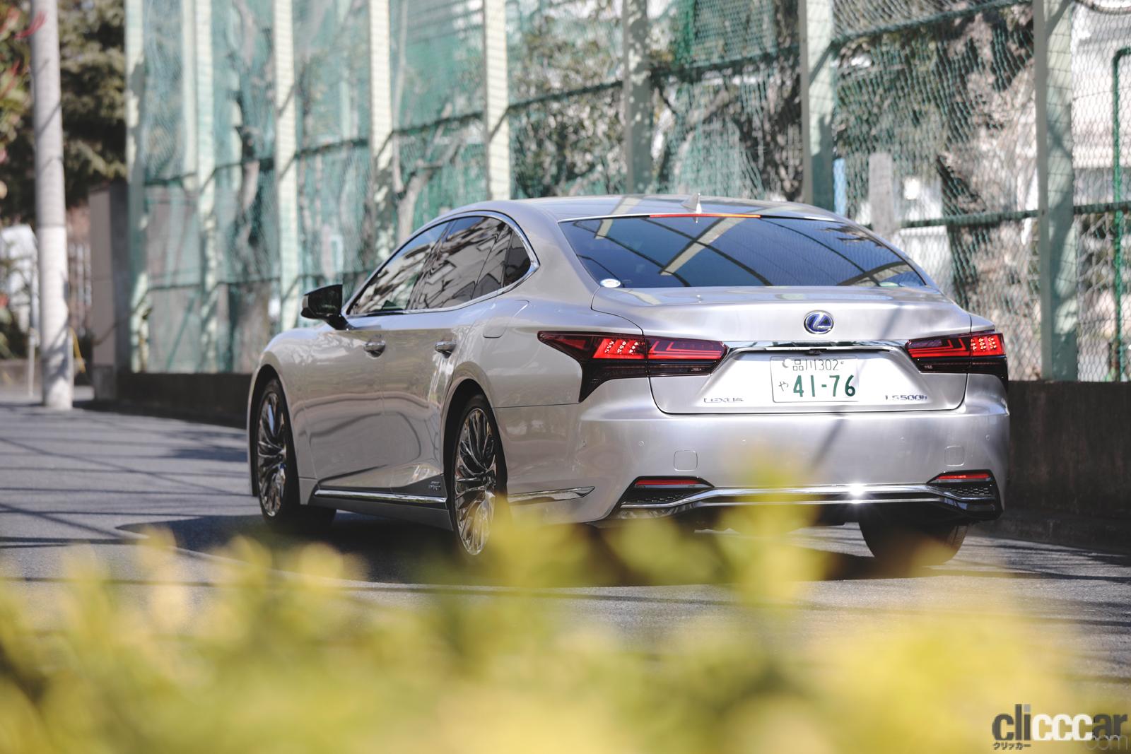 mizuki_LS_08 画像｜「スポーティで運転、楽しい？」美月千佳×レクサスLS【注目モデルでドライブデート!? Vol.80 ...